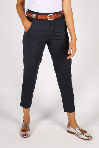 Reads Online Pants - Clothing